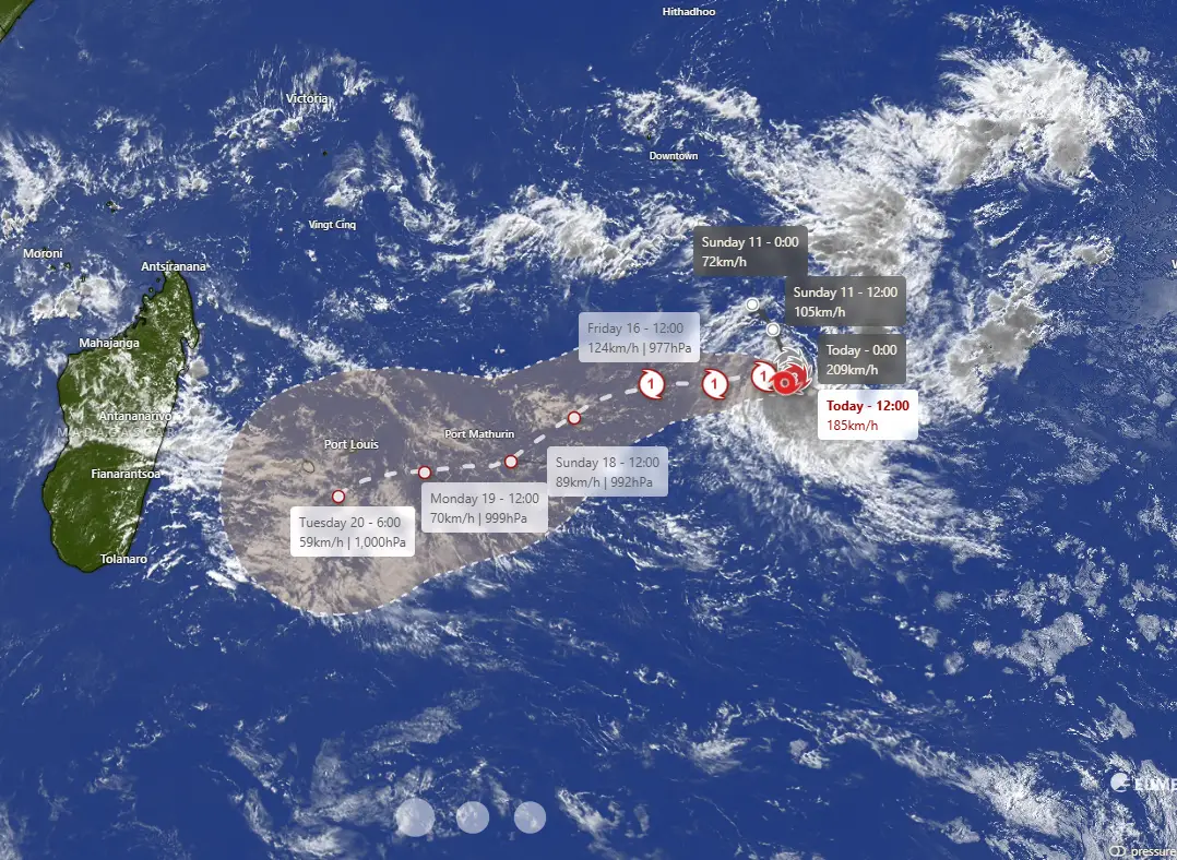 Tropical Cyclone Dudzai Latest Update: 185 km/h Winds Causing Huge ...